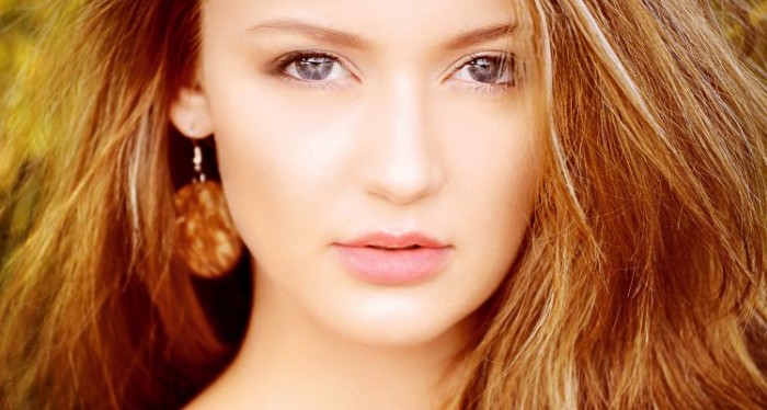 Un rostro perfecto: contorno, iluminación y rubor | Brusher Magazine